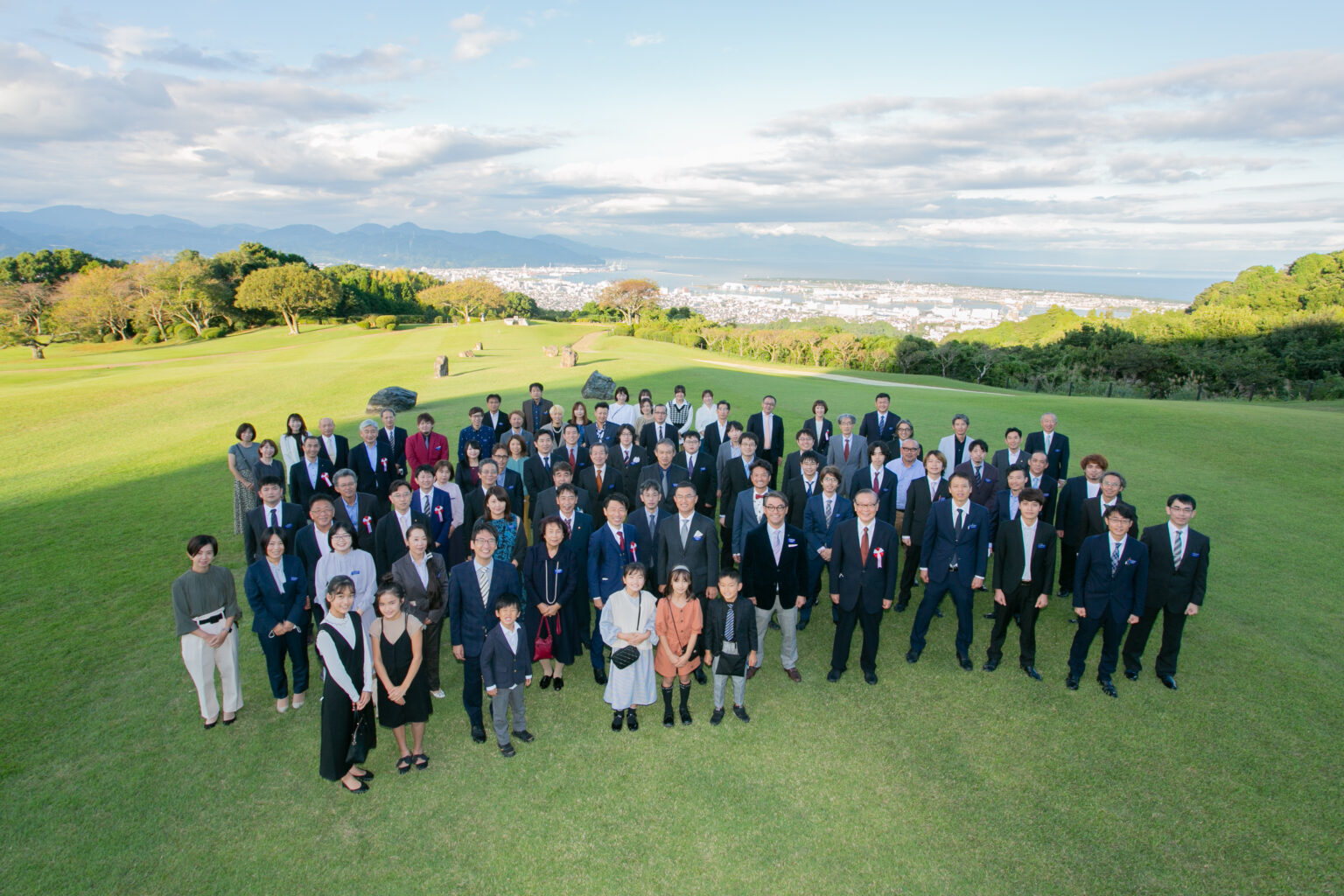 ものづくりの楽しさ伝える板金会社、ZAS型による絞りや叩き板金で試作も 株式会社アミヤ | エミダスマガジンWEB