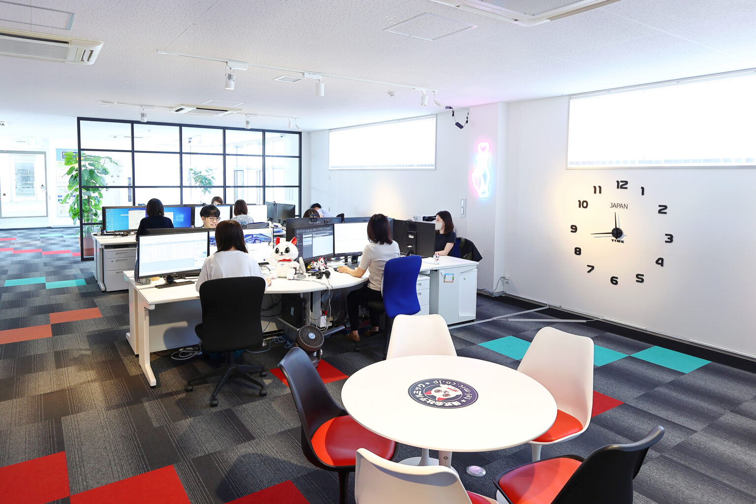 EMIDAS magazine | エミダスマガジンWEB