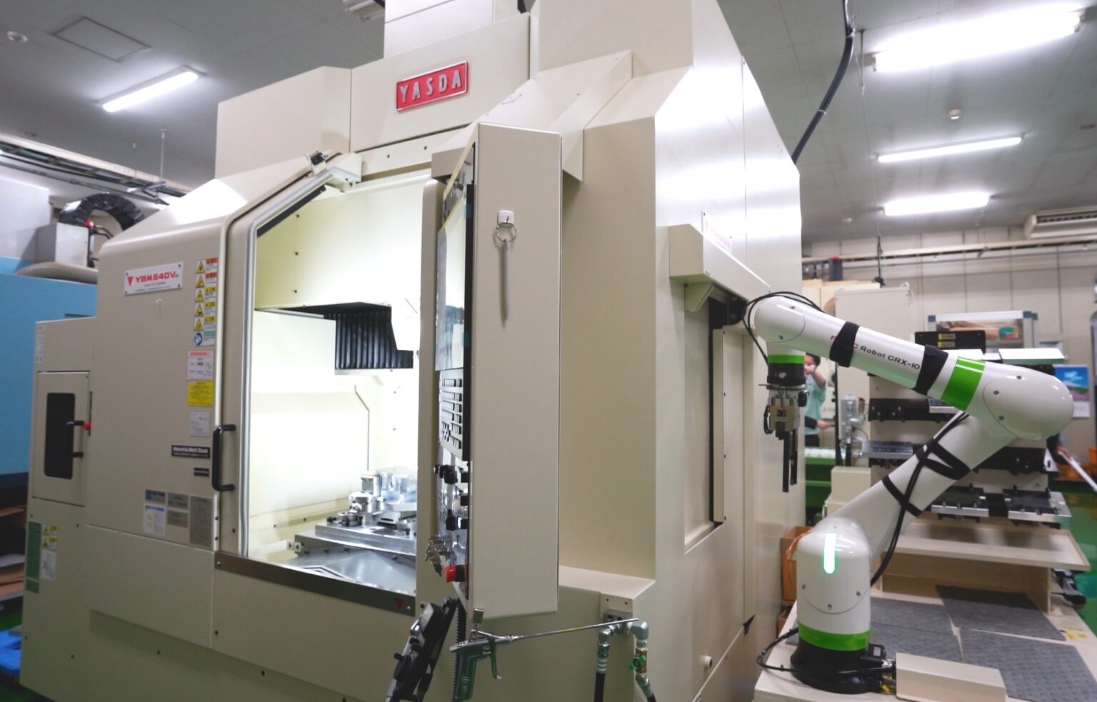 高精度・高剛性を突き進むYASDAのマシニングセンタ 精密部品の自動化に不可欠なリピータビリティを実現 安田工業株式会社 | エミダスマガジンWEB